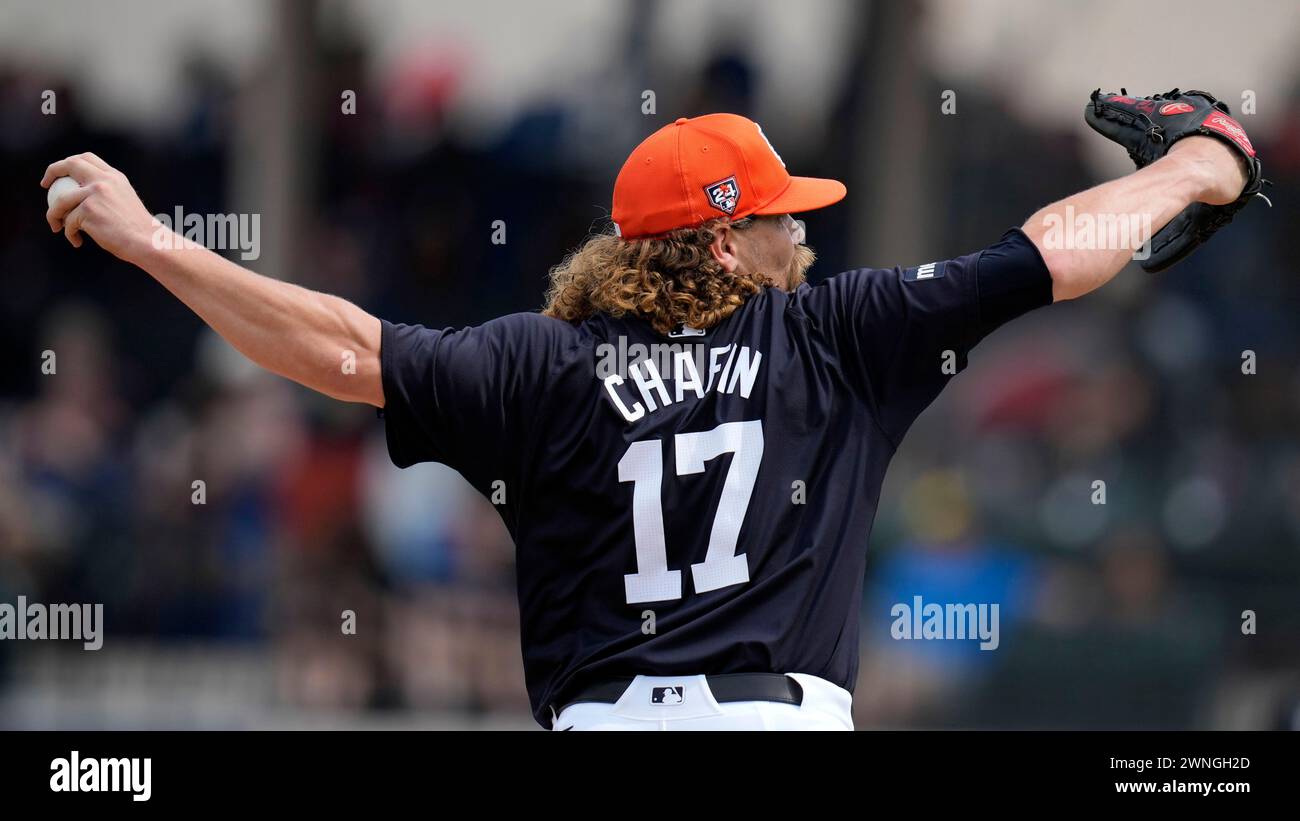 Detroit Tigers relief pitcher Andrew Chafin (17) throws during the ...