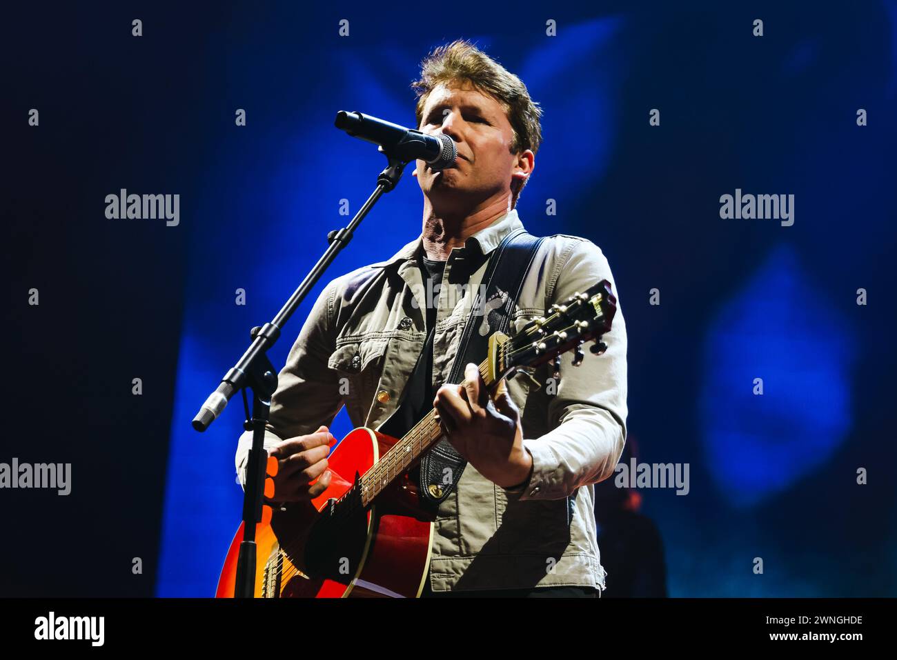 Who we used to be tour hi-res stock photography and images - Alamy