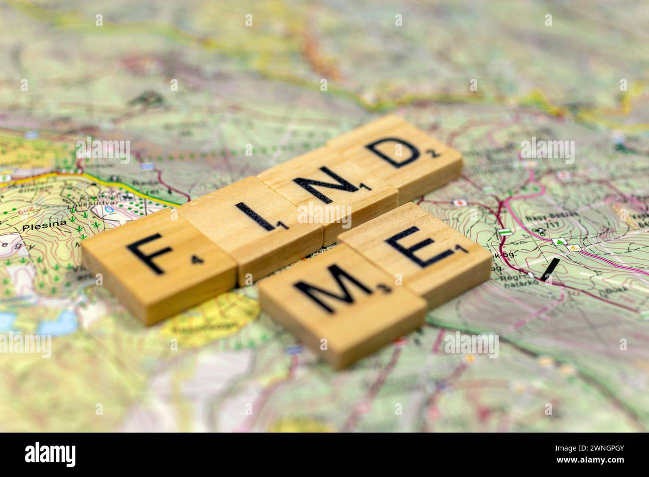 Outdoor scavenger hunt paper hi-res stock photography and images - Alamy