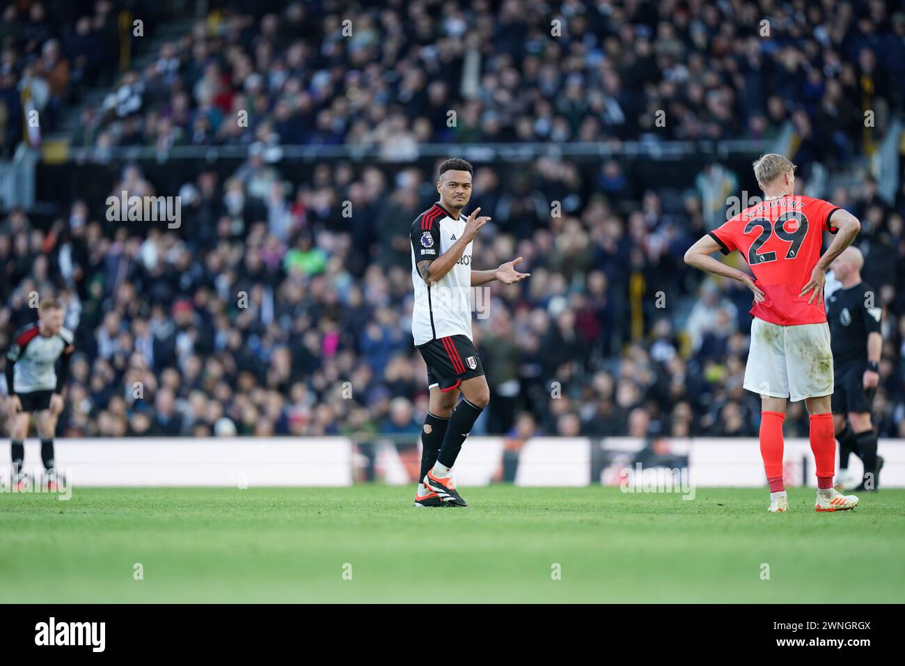 LONDON, ENGLAND - MARCH 02: Rodrigo Muniz of Fulham clapping the fans ...