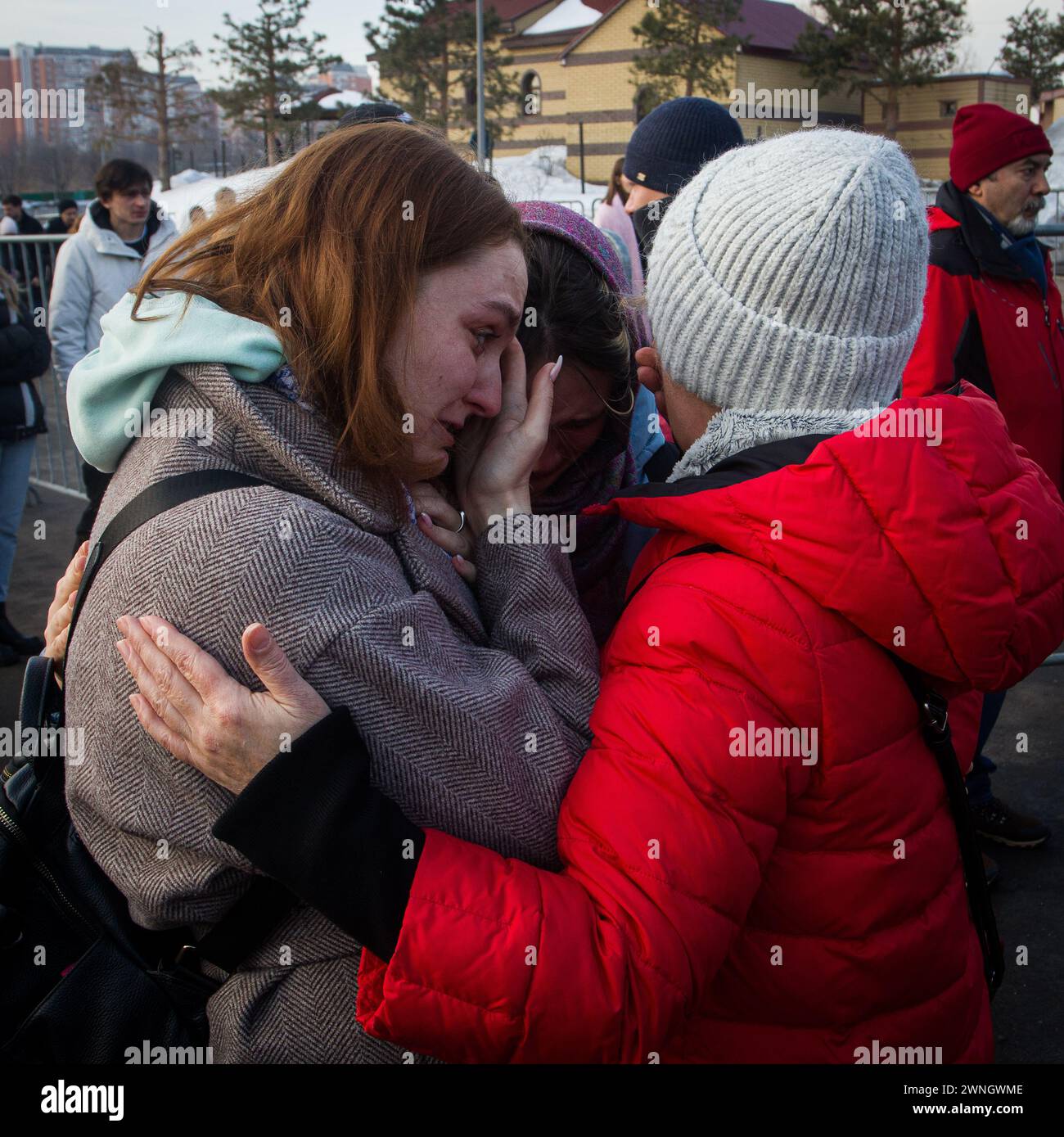 Moscow, Russia. 02nd Mar, 2024. People mourn at the grave of Russian ...