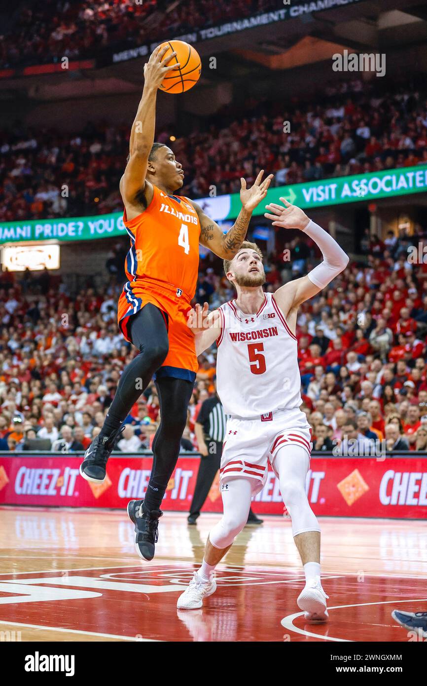 MADISON, WI - MARCH 02: Illinois guard Justin Harmon (4) shoots over ...