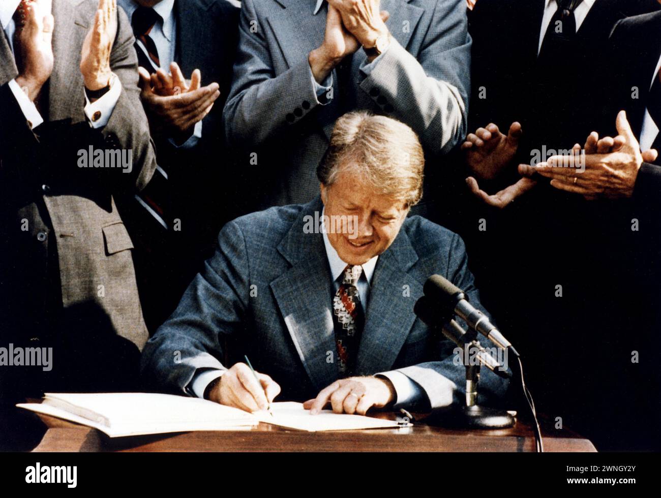 Department of energy 1977 hi-res stock photography and images - Alamy