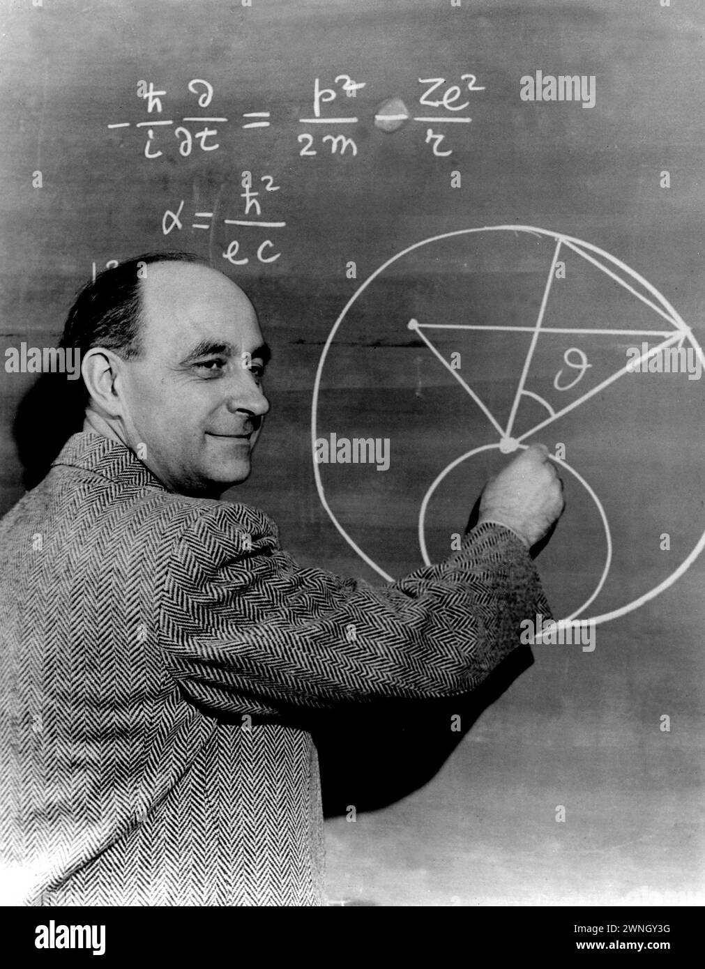 Enrico fermi 1950s hi-res stock photography and images - Alamy
