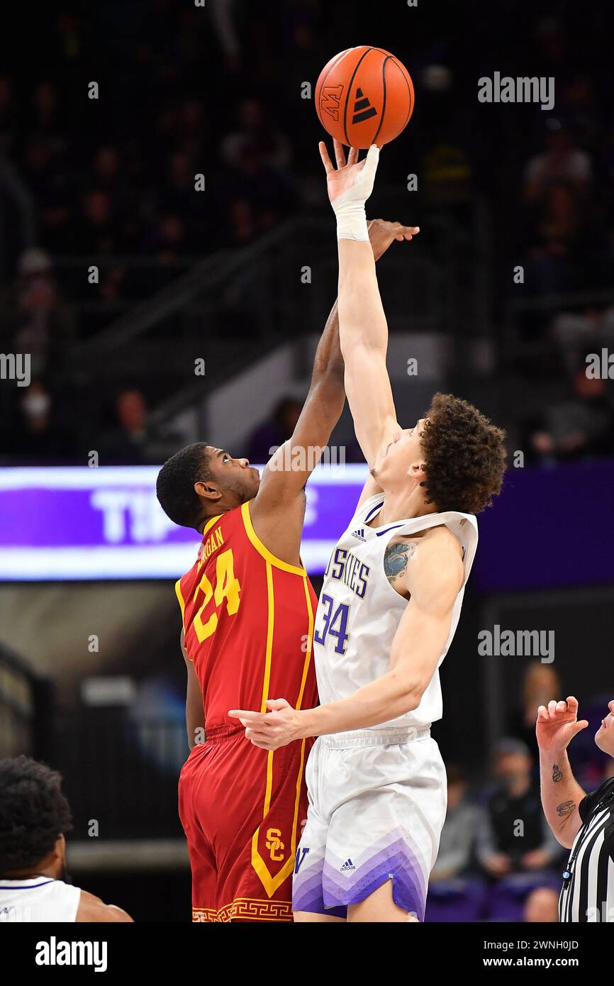Seattle, WA, USA. 02nd Mar, 2024. Washington Huskies center Braxton ...