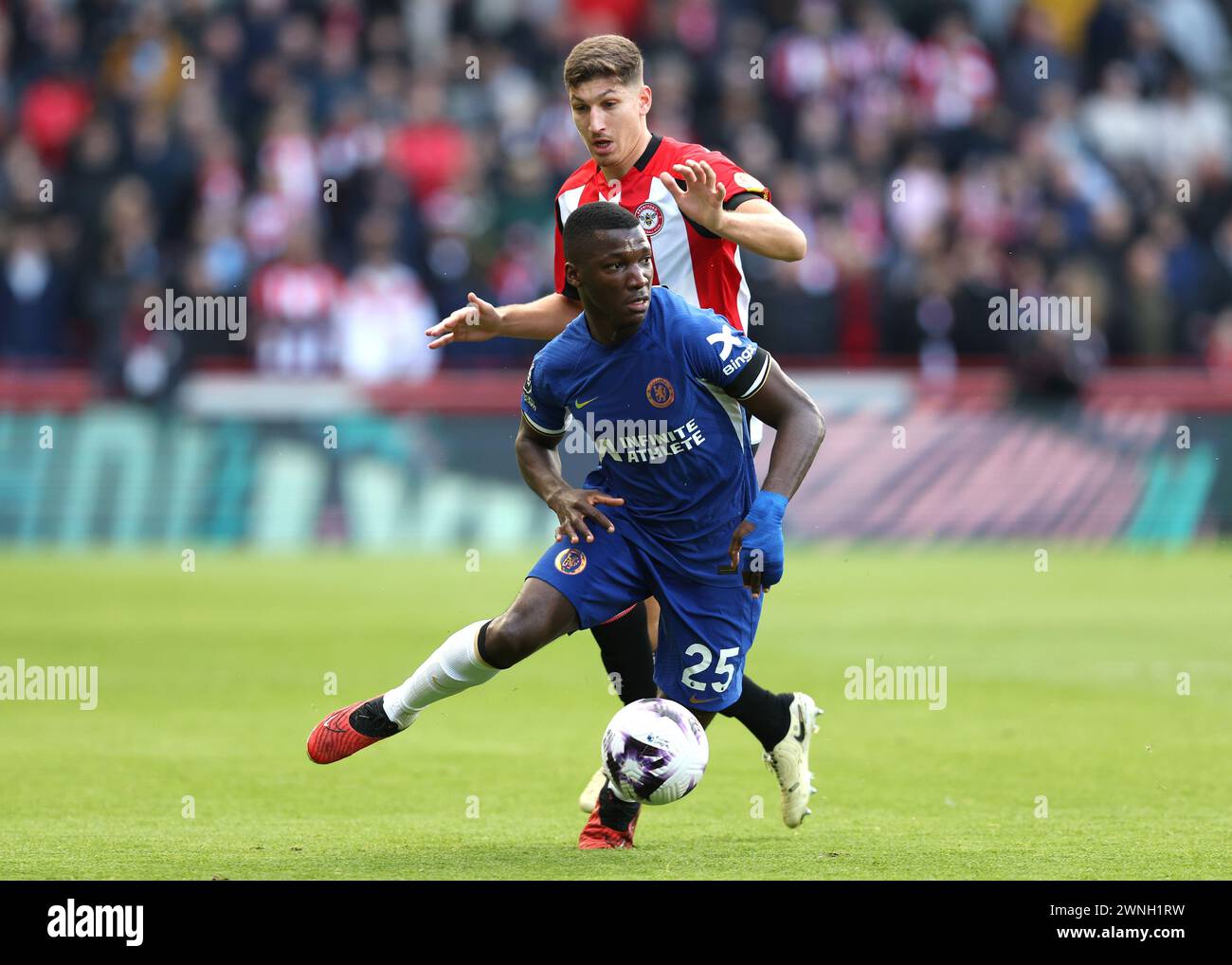 Janelt brentford chelsea hi-res stock photography and images - Alamy