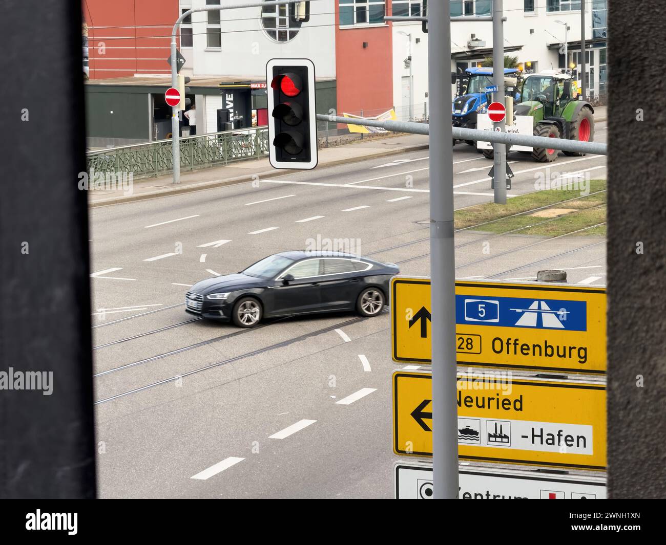 Sustainable driving solutions hi-res stock photography and images - Alamy