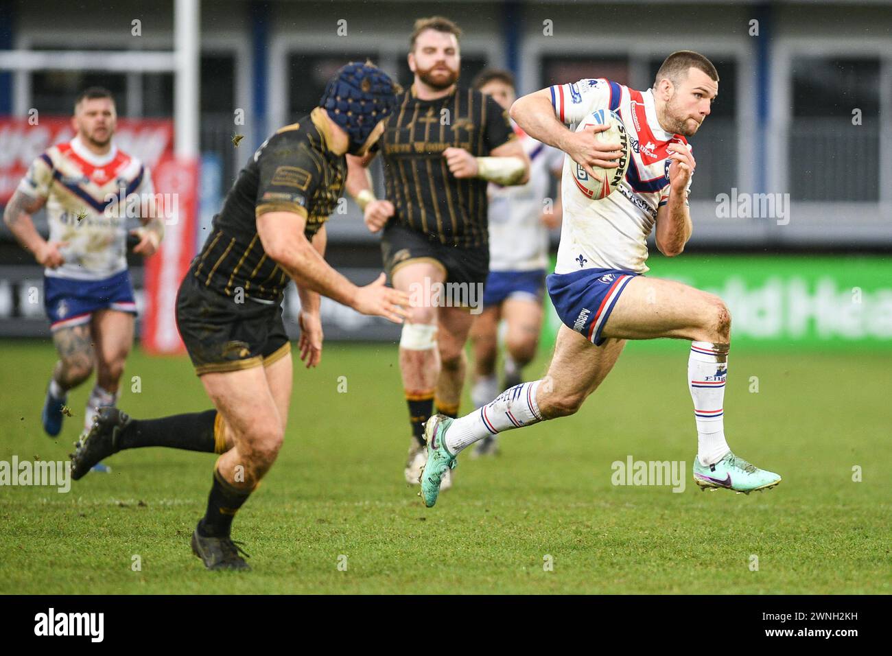 Wakefield, England - 2nd March 2024 - Wakefield Trinity's Max Jowitt ...