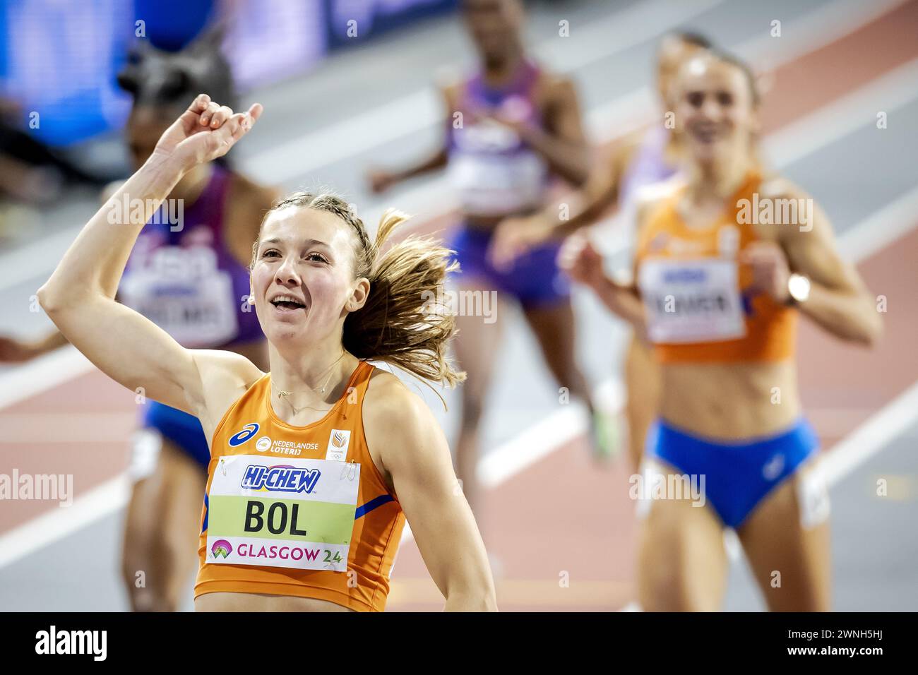 GLASGOW - Femke Bol and in the background Lieke Klaver in action in the ...