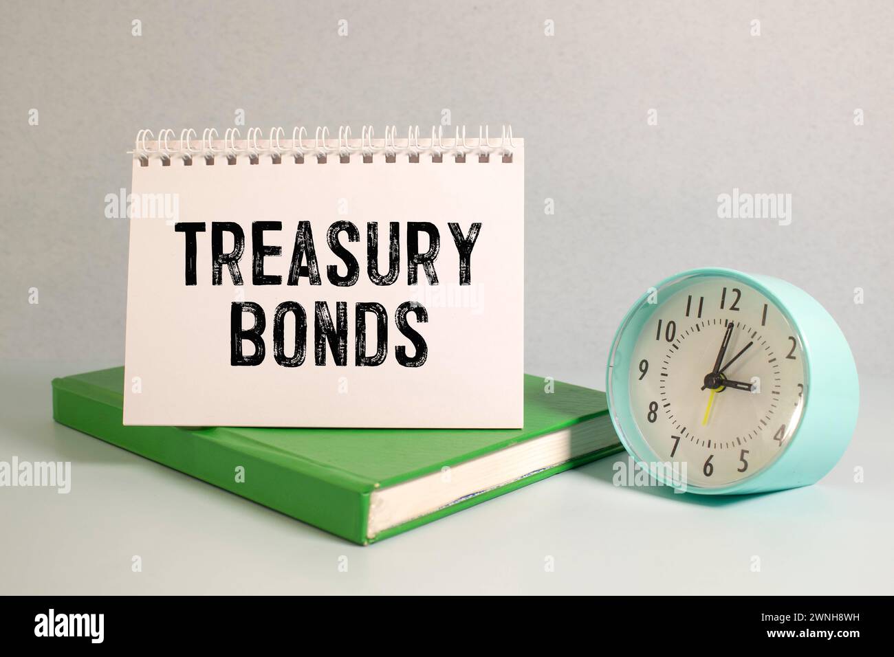 Treasury bonds hi-res stock photography and images - Alamy