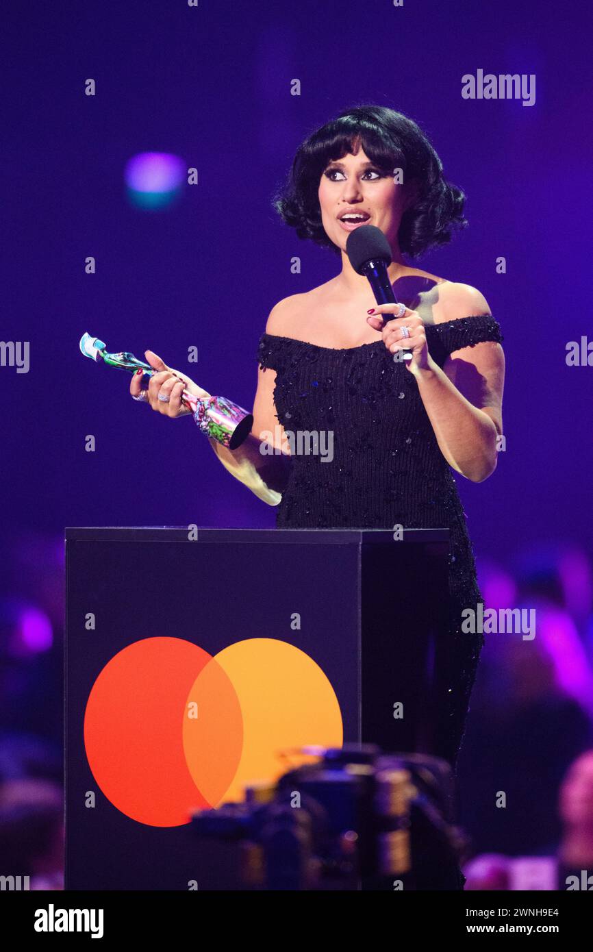 EDITORIAL USE ONLY. London, UK. 2 March 2023. Rae during the 2024 Brit ...