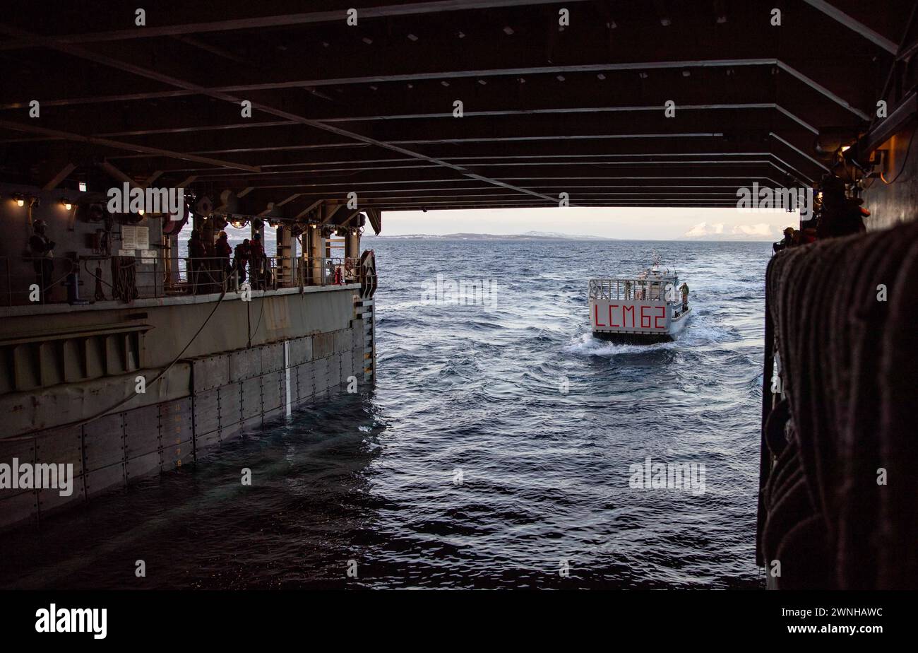 Italian Navy Landing Craft Mechanized (LCM) 62 enters the well deck of ...
