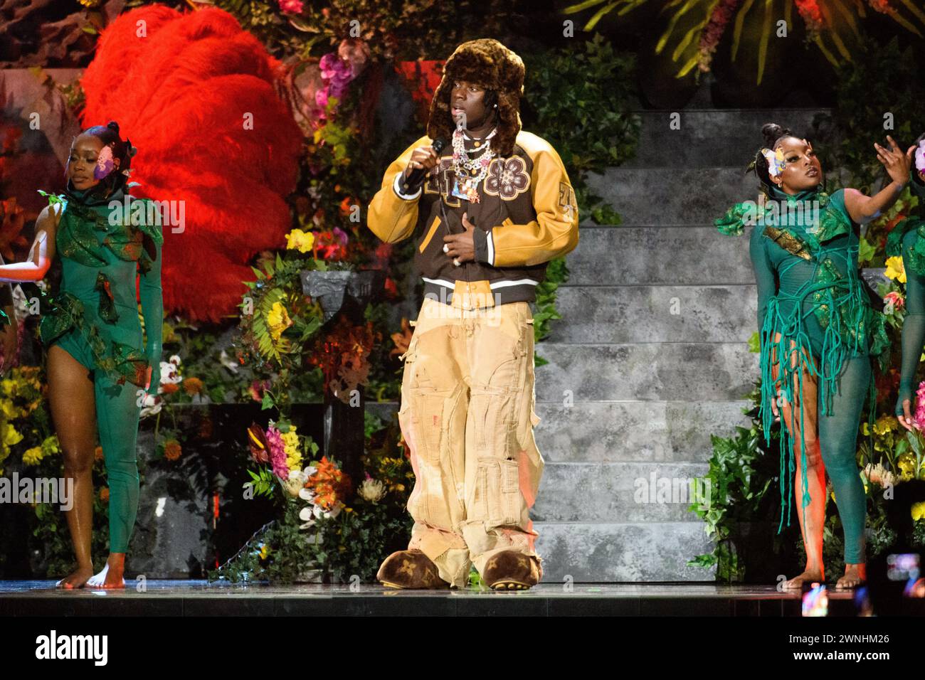 Rema performing on stage hi-res stock photography and images - Alamy