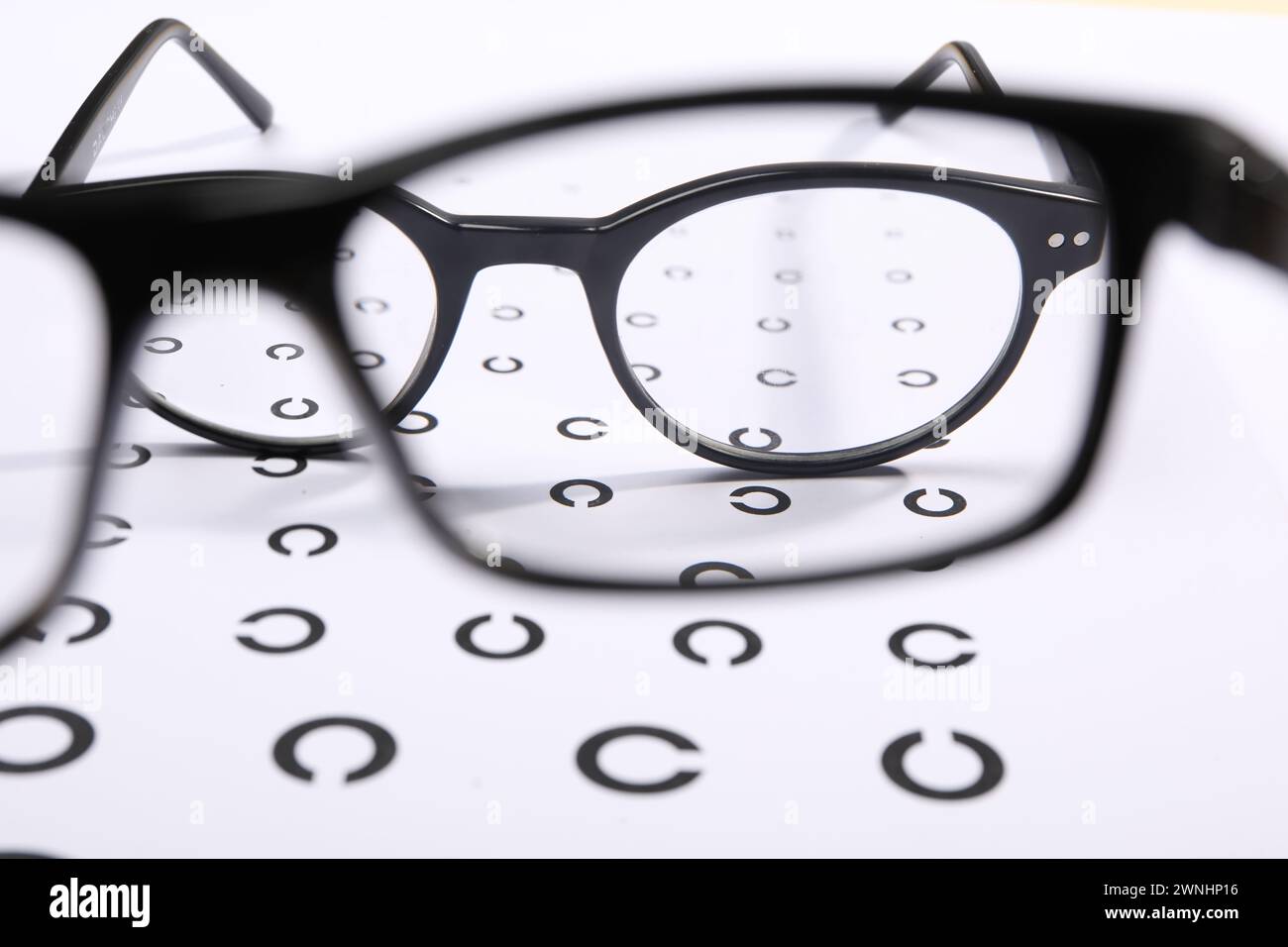 Vision test chart hi-res stock photography and images - Alamy
