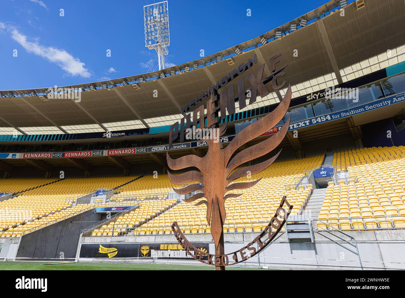 Sky stadium wellington view hi-res stock photography and images - Alamy