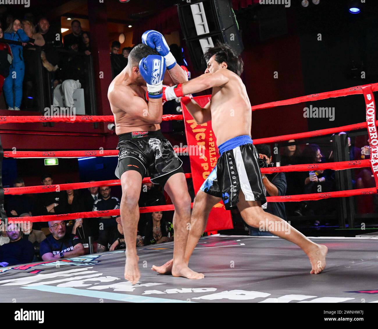 Sap fighting style hi-res stock photography and images - Alamy