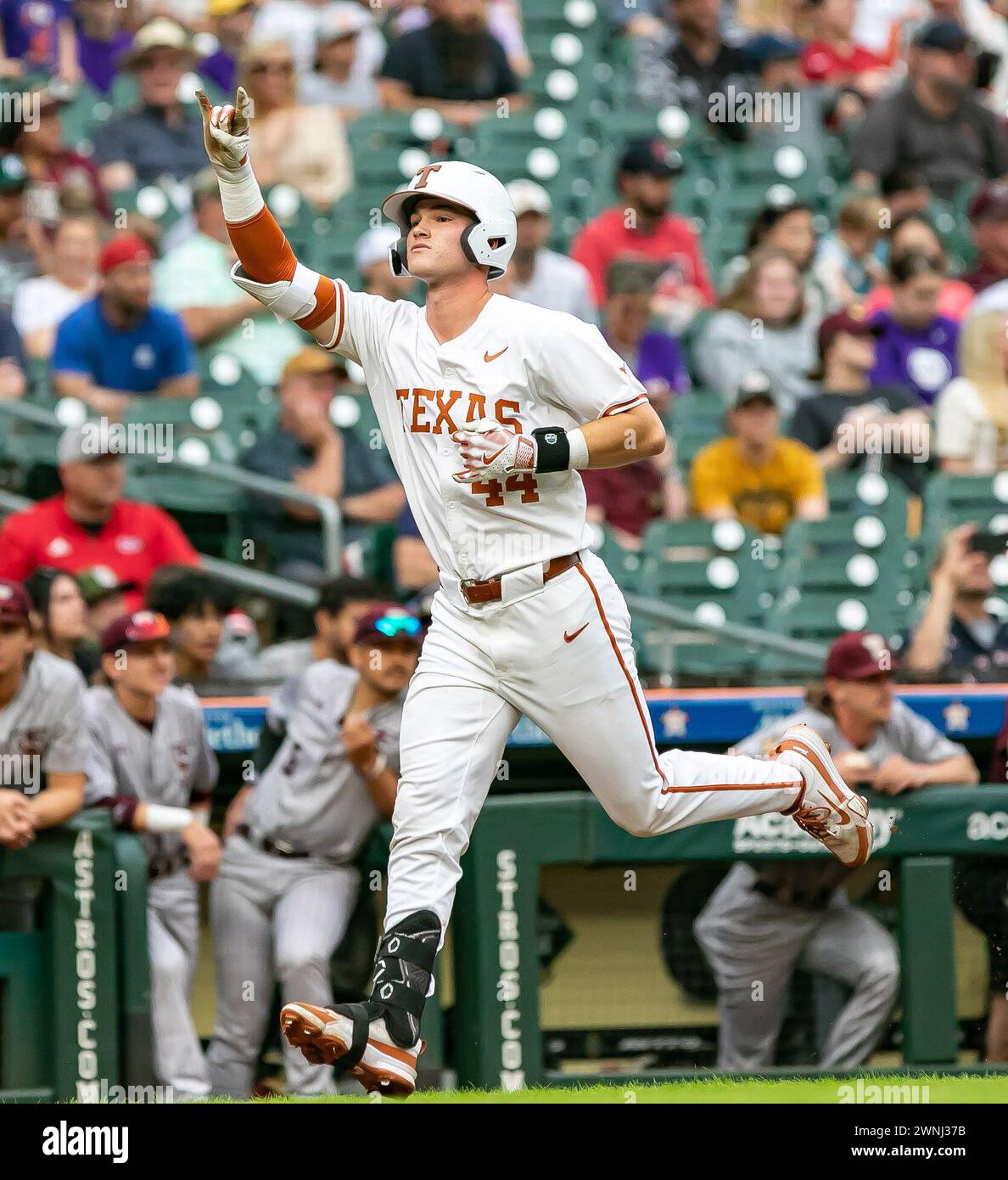 Houston, Texas, USA. 2nd Mar, 2024. TEXAS outfielder MAX BELYEU (44 ...