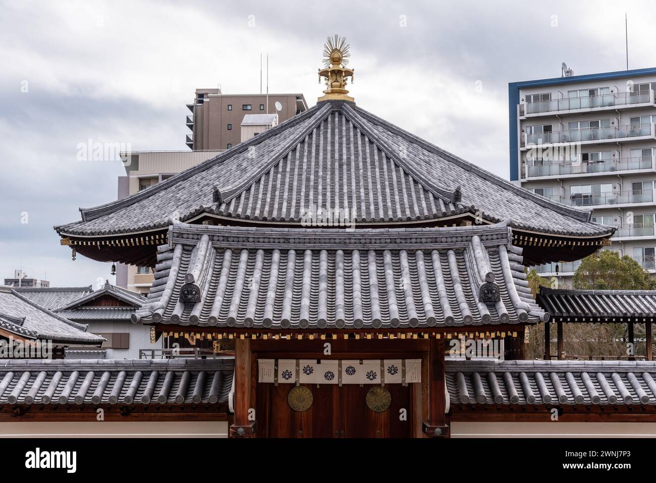 Shitennoji oldest Buddhist Temple in Japan founded in 593 by the prince ...