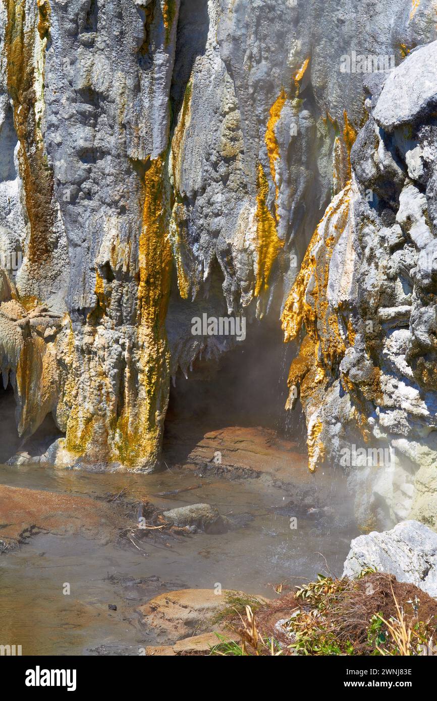 Jagged textures hi-res stock photography and images - Alamy