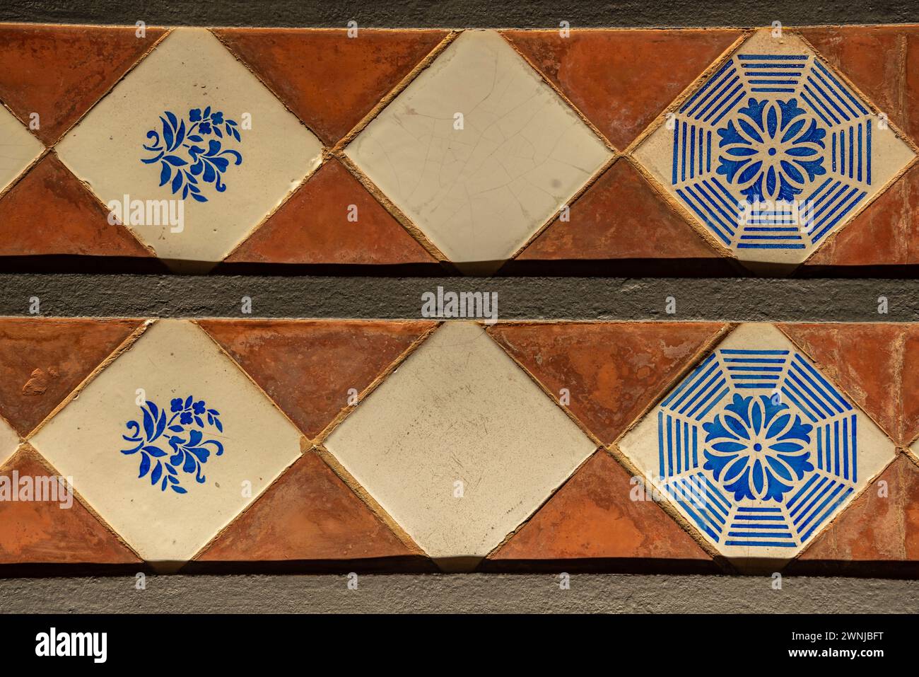 Techo palau guell hi-res stock photography and images - Alamy