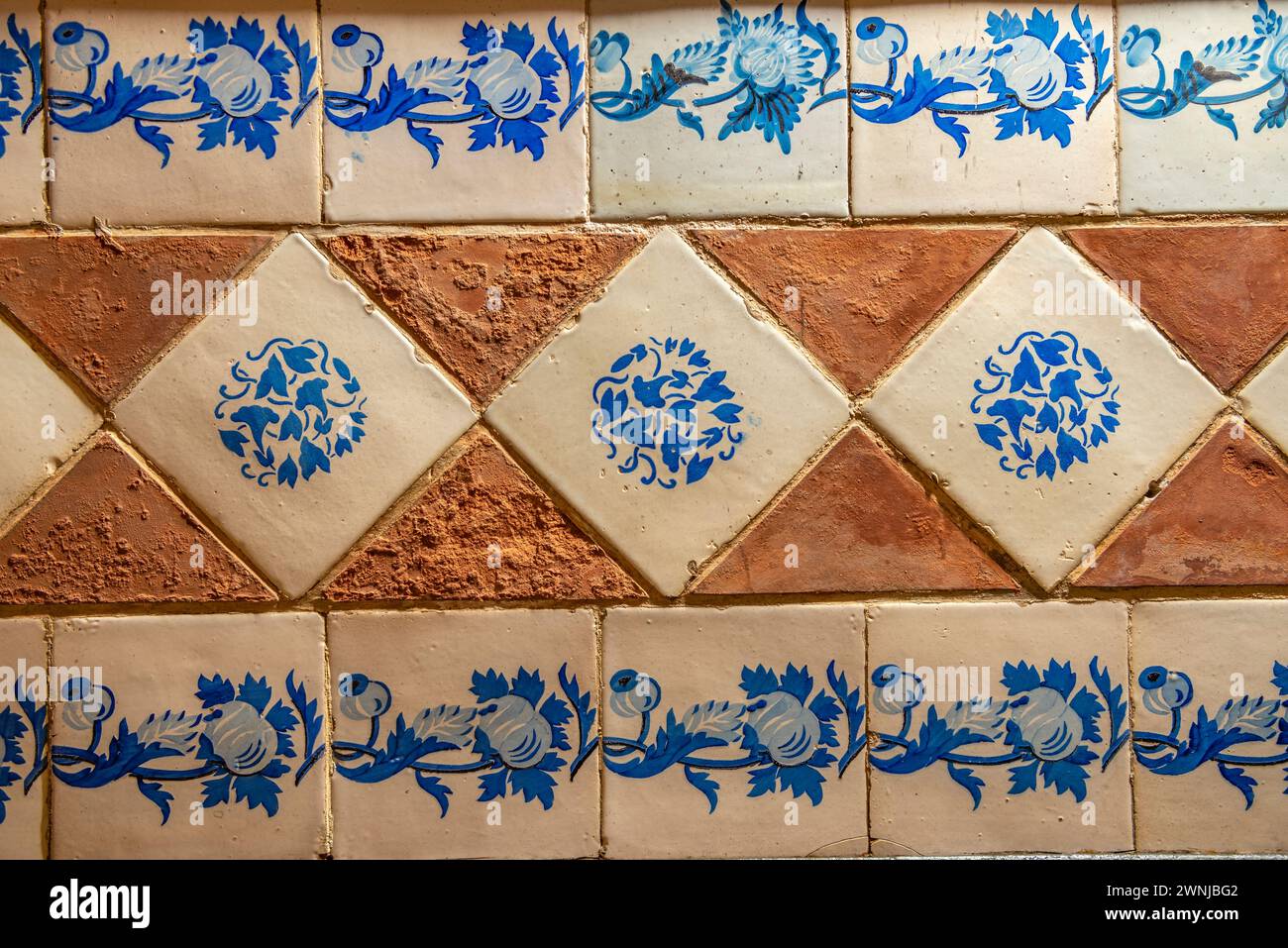 Techo palau guell hi-res stock photography and images - Alamy
