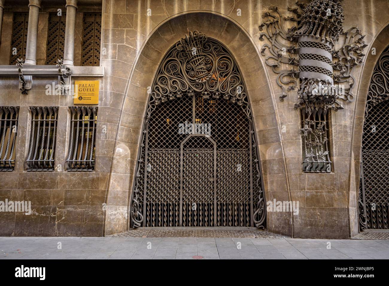 Porta con arco hi-res stock photography and images - Alamy