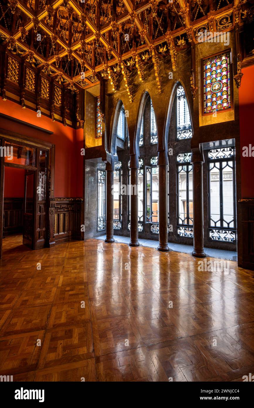 Visiting room of the Palau Güell palace, with a spectacular wooden ...