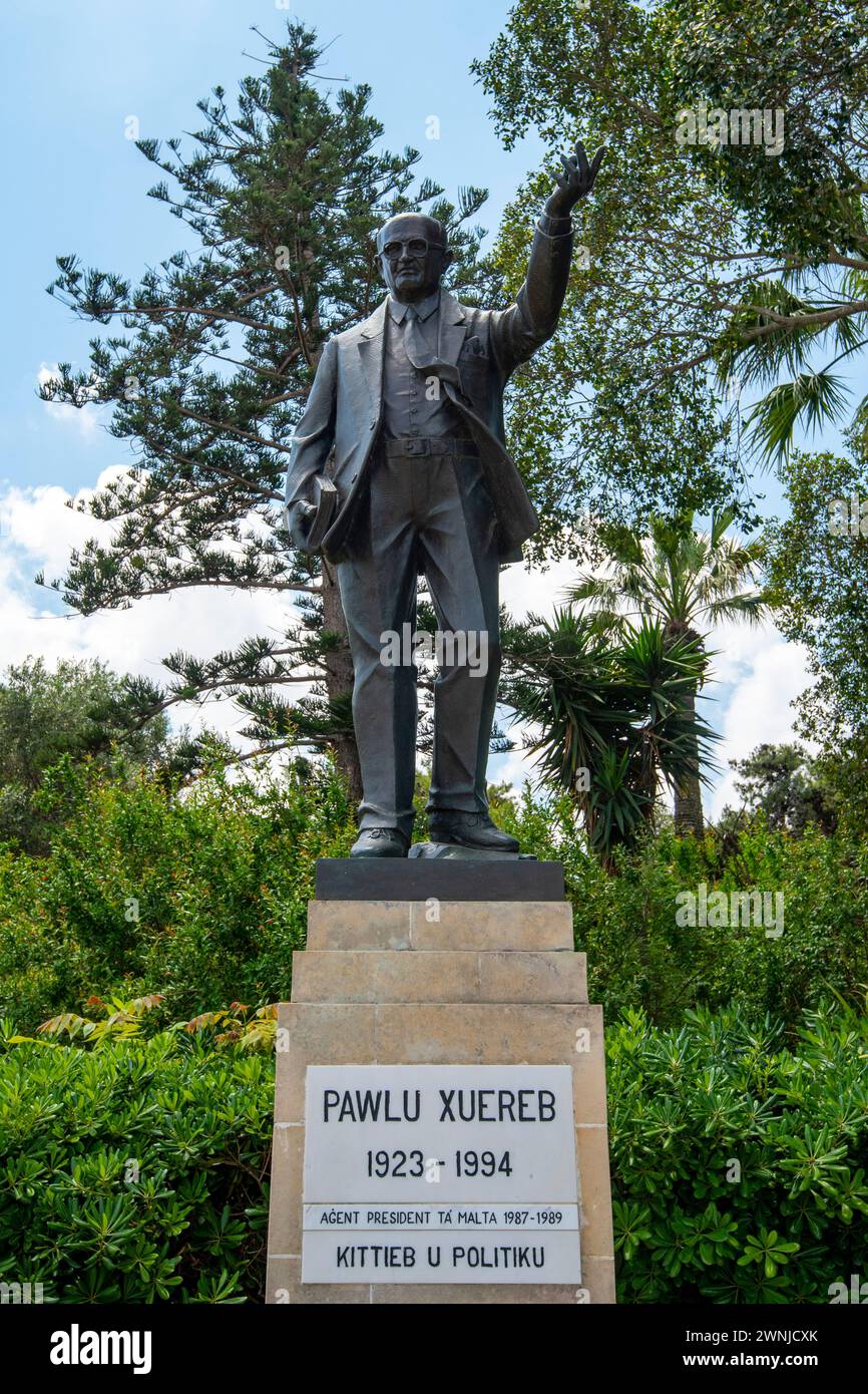 Statue of Pawlu Xuereb who was a Maltese politician Stock Photo - Alamy