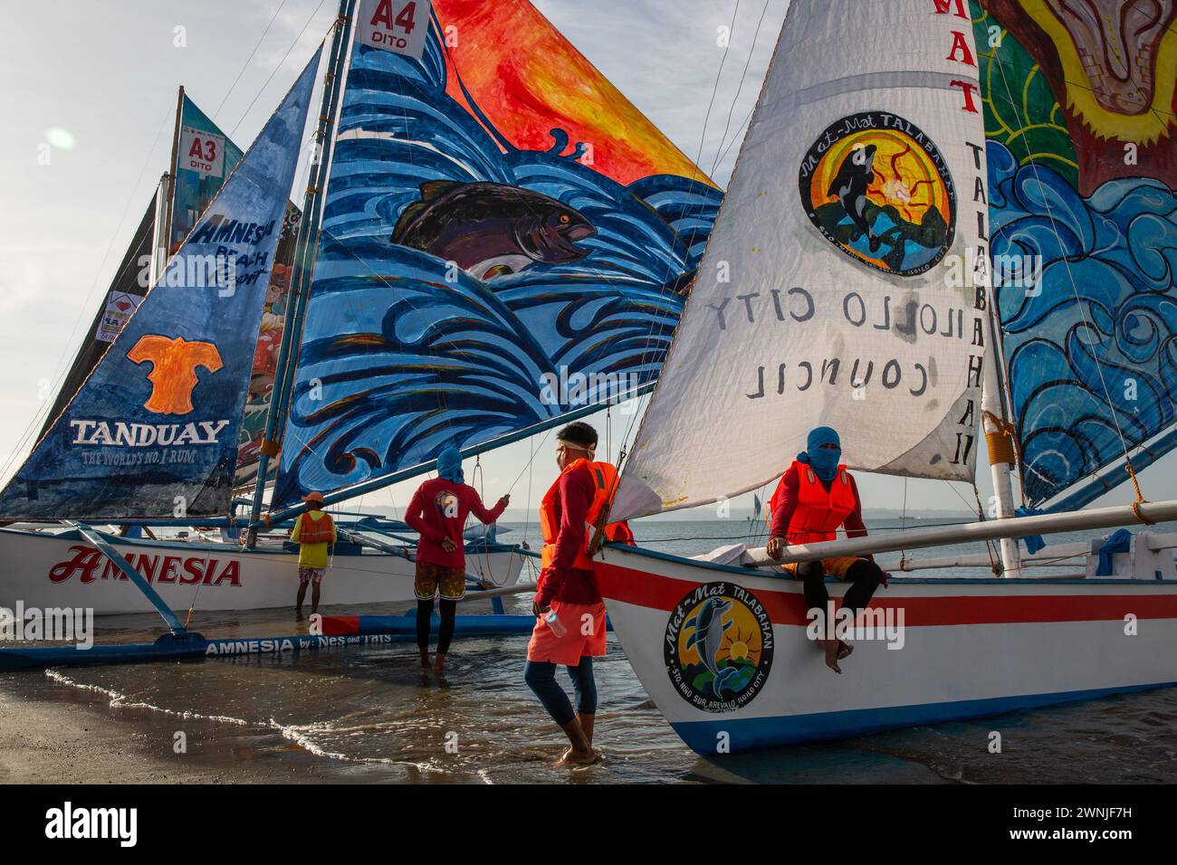 Paraw regatta festival hi-res stock photography and images - Alamy