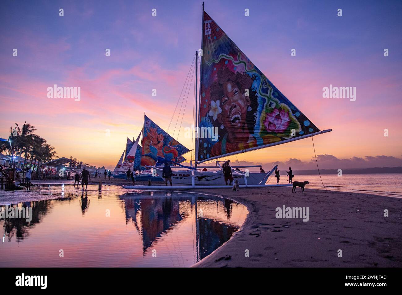 Paraw festival hi-res stock photography and images - Alamy