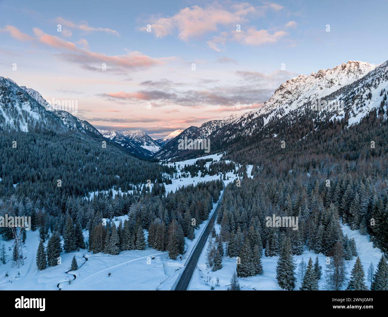Winter magic in alpine hi-res stock photography and images - Alamy