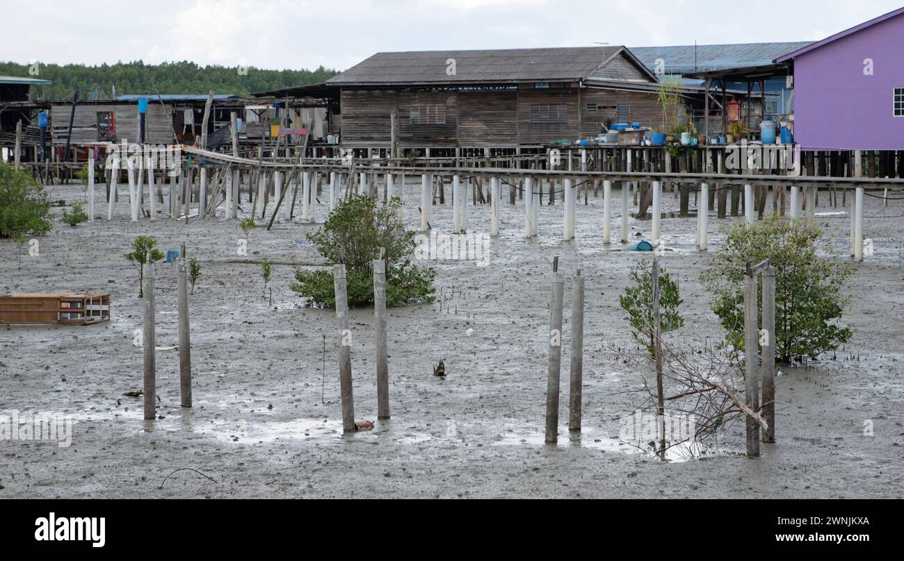 Pulau Ketam Crab Island fisherman Village Malaysia Stock Photo - Alamy