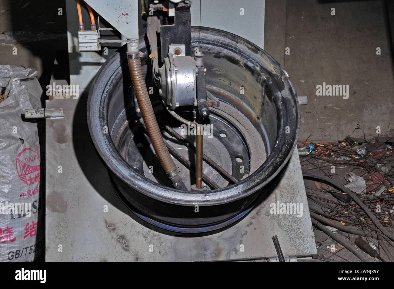 Lathe metal metal products hi-res stock photography and images - Alamy