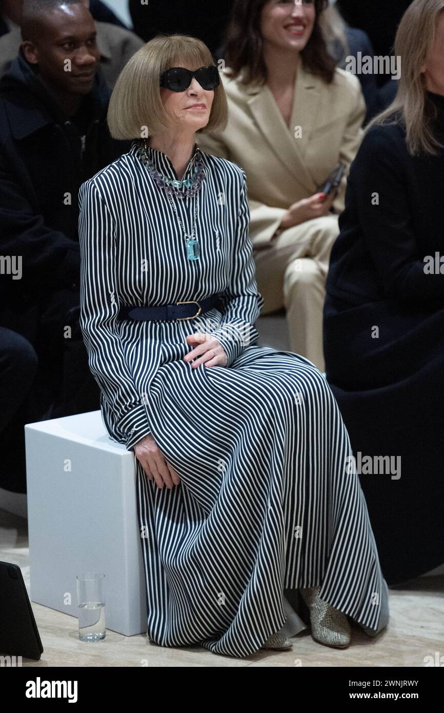 Paris, France. 02nd Mar, 2024. Anna Wintour attending the Simon ...