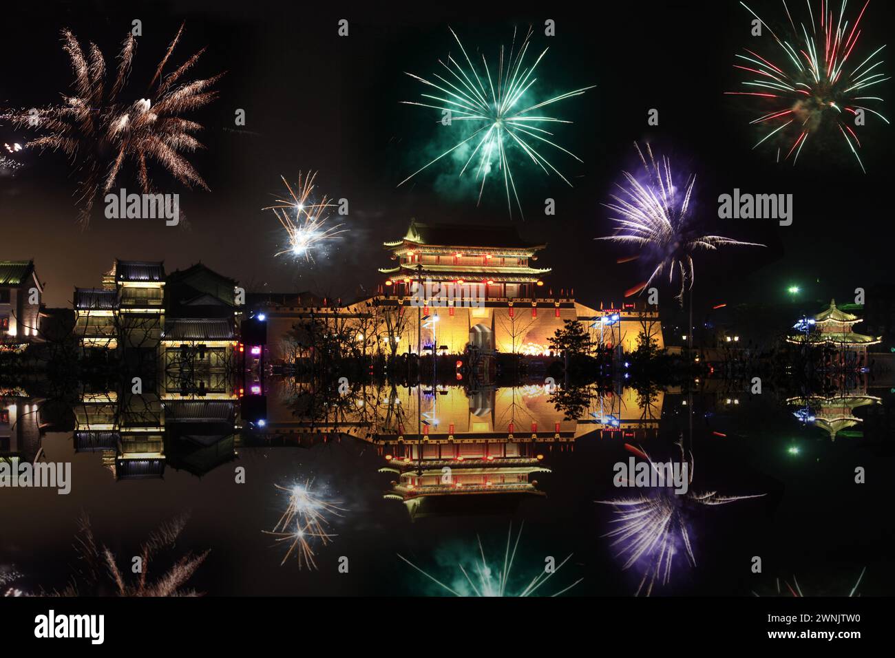 Chinese fireworks ancient hi-res stock photography and images - Alamy