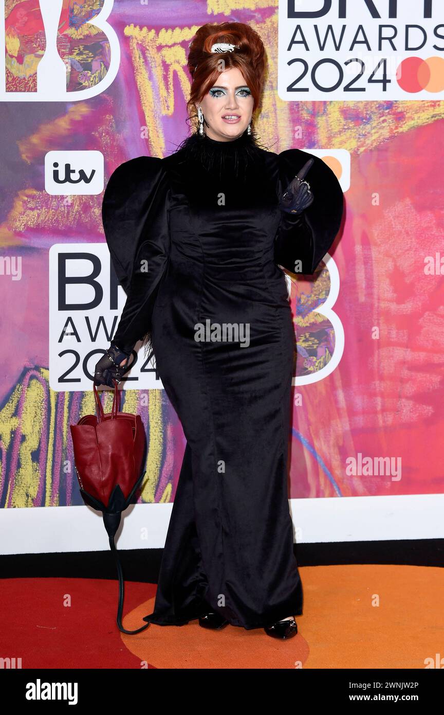 CMAT bei der Verleihung der 44. BRIT Awards 2023 in der O2 Arena ...