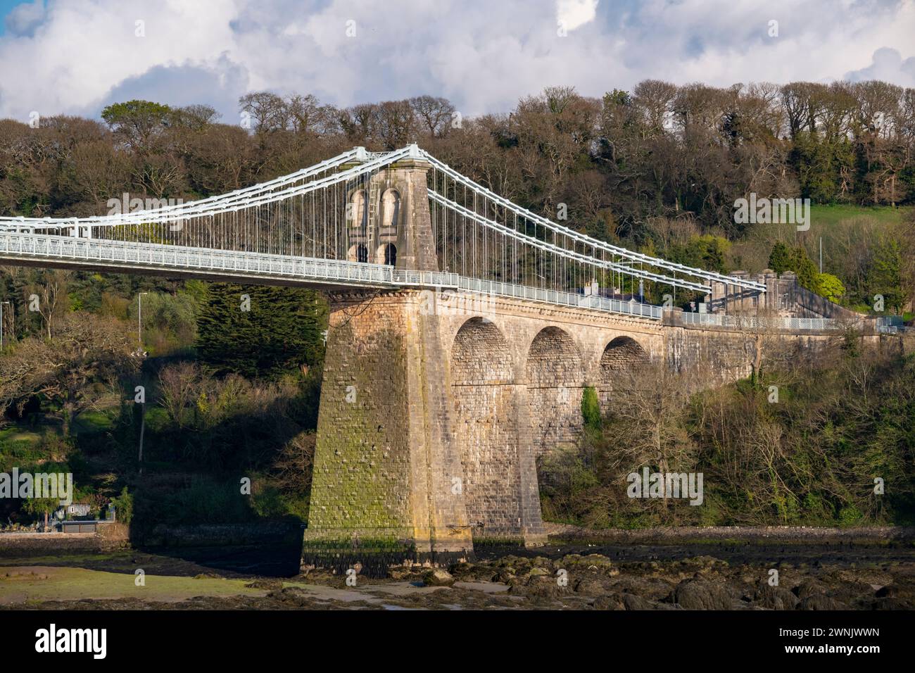 World famous suspension bridge hi-res stock photography and images - Alamy