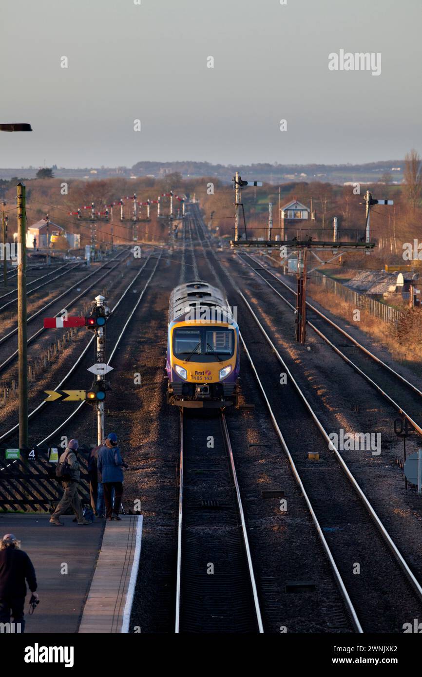 First Transpennine Express Siemens class 185 diesel train 185143 ...