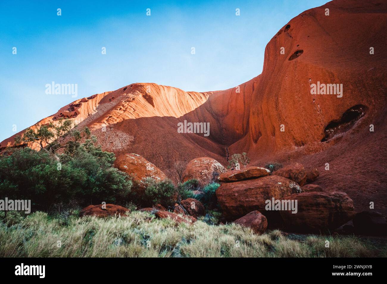 Uluru hop on hop off hi-res stock photography and images - Alamy