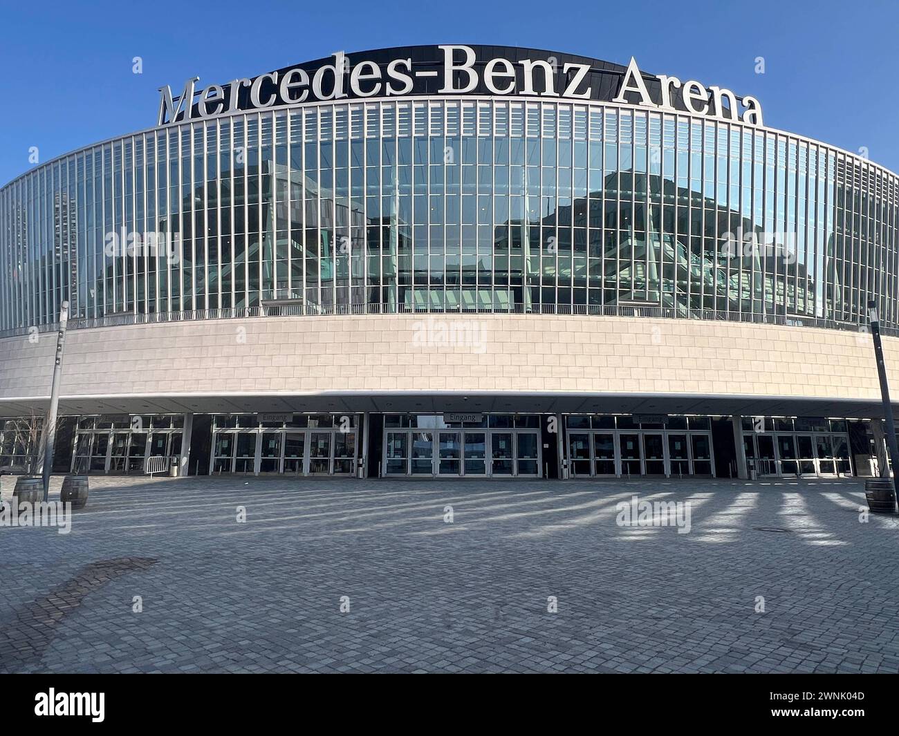 Mercedes-Benz Arena in Berlin *** Mercedes Benz Arena in Berlin ...