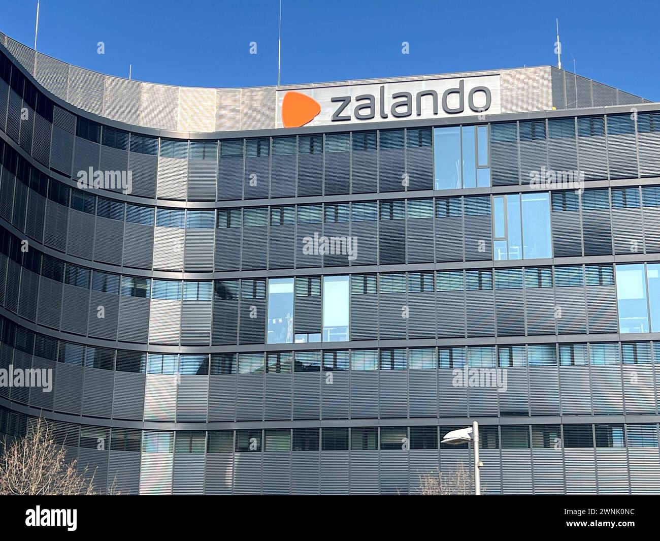 Zalando building berlin hi-res stock photography and images - Alamy