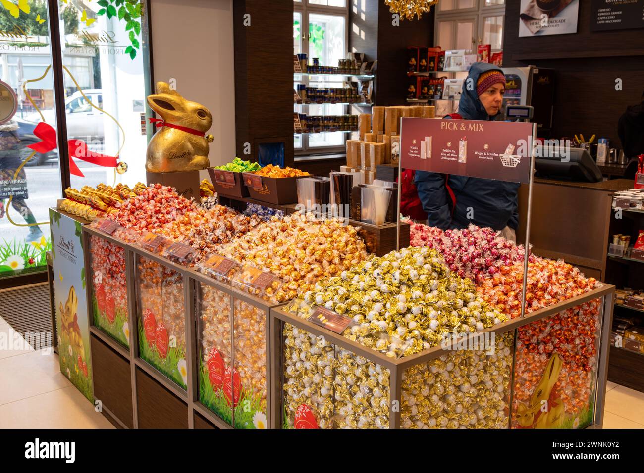 Vienna candy store hi-res stock photography and images - Alamy