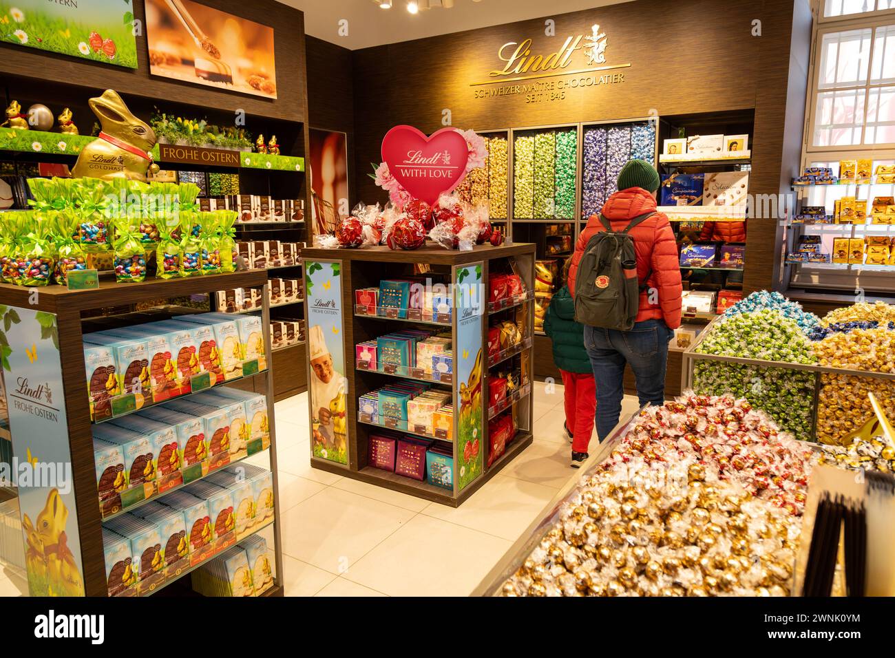 Vienna candy store hi-res stock photography and images - Alamy
