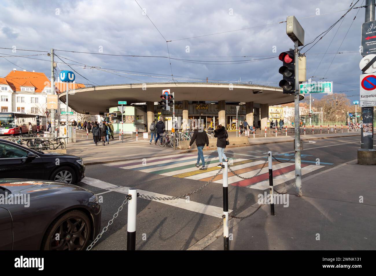 Hietzing station near Schnonbrunn gardens, Vienna, Austria Stock Photo ...