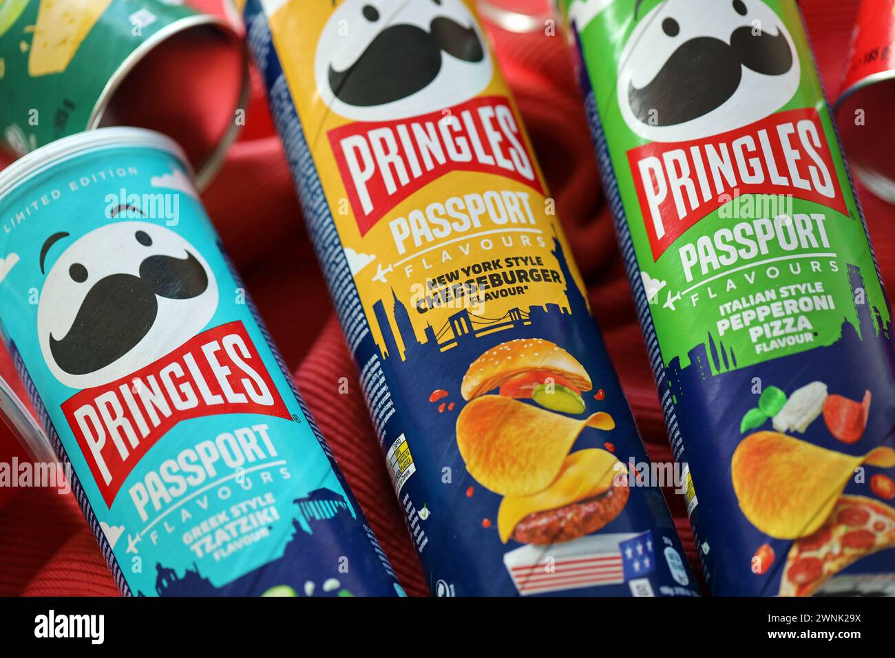 Snacks supermarket pringles hi-res stock photography and images - Alamy