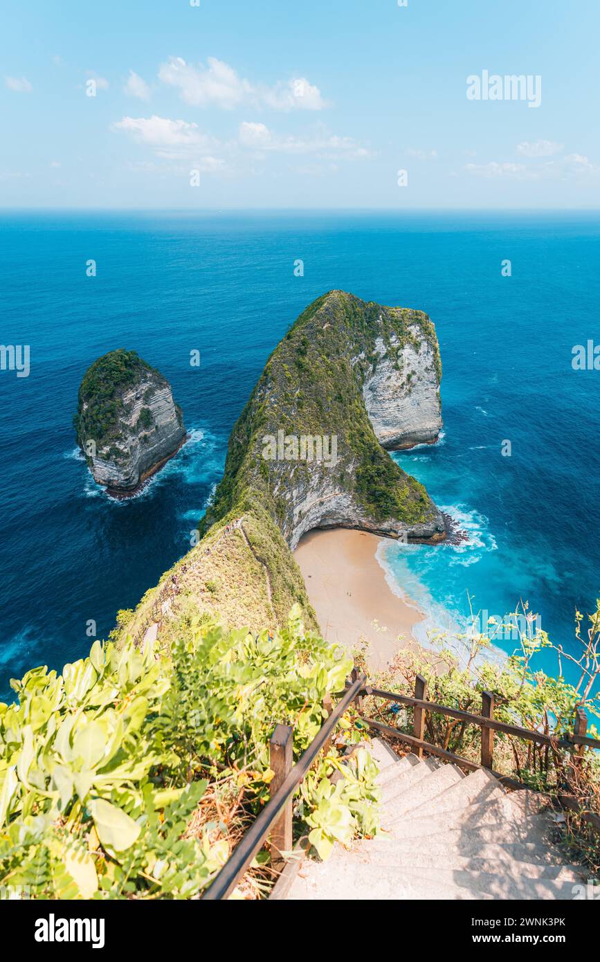 Aerial view stunning kelingking beach hi-res stock photography and ...