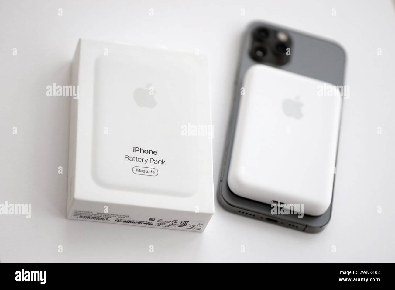 Apple magsafe battery pack hi-res stock photography and images - Alamy