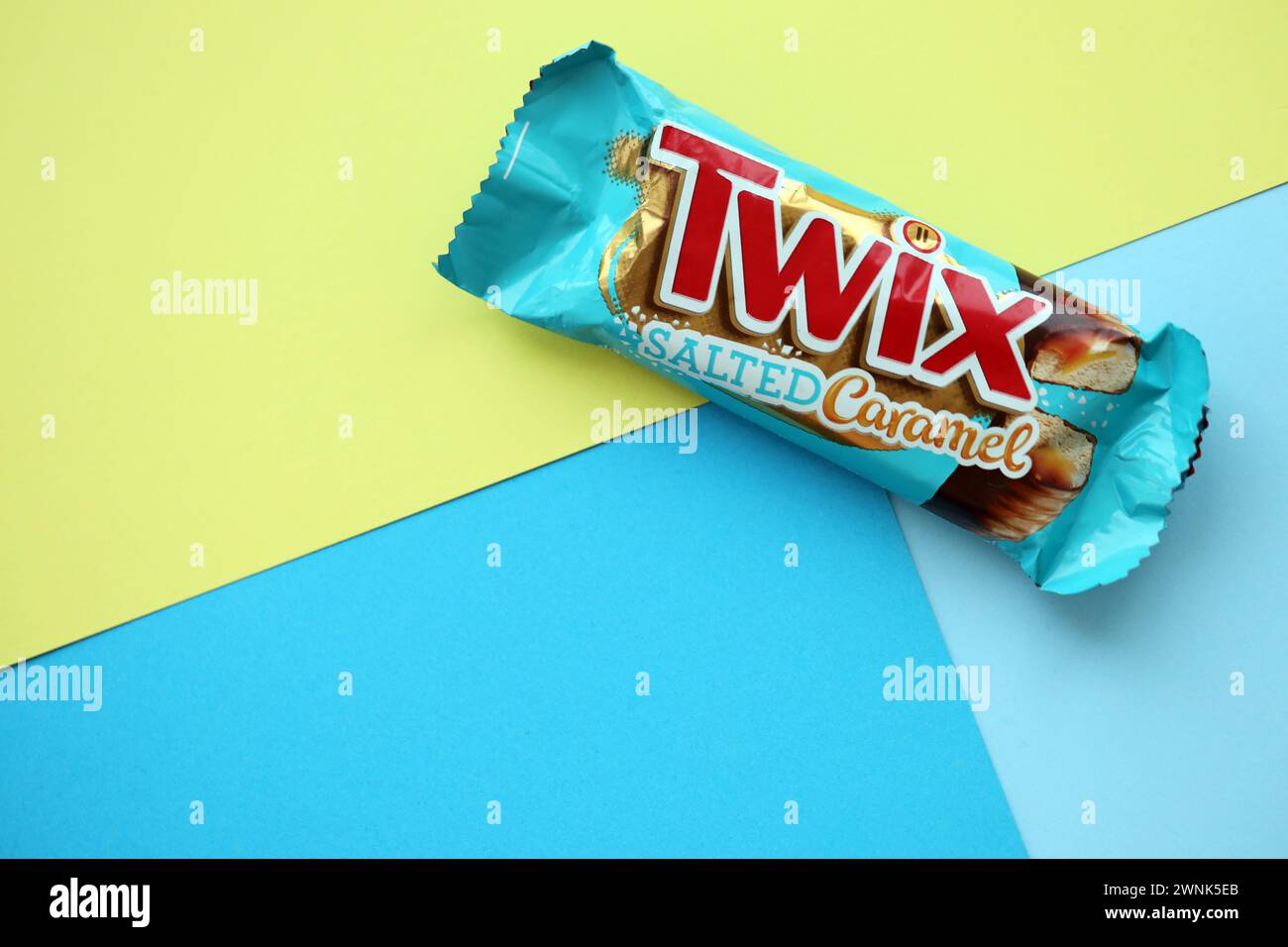 Twix candy bar wrapper hi-res stock photography and images - Alamy