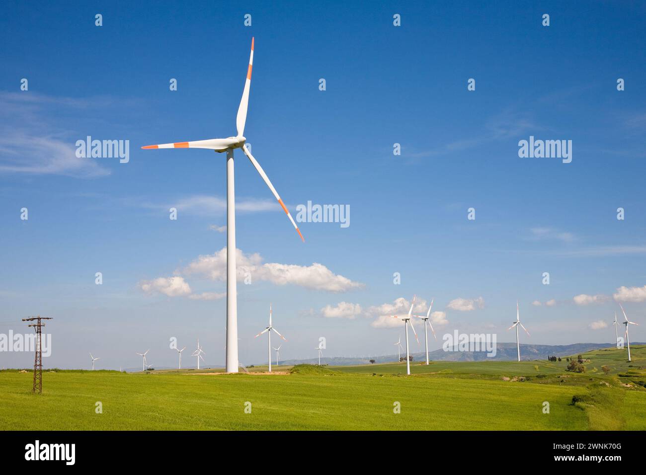 Horizontal axis wind turbine hi-res stock photography and images - Alamy