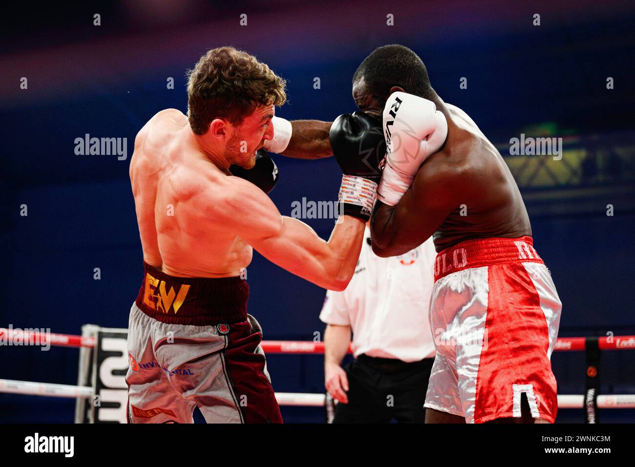 LONDON, UNITED KINGDOM. 01 Mar, 2024. Elliot Whale vs Fernando Mosquera ...